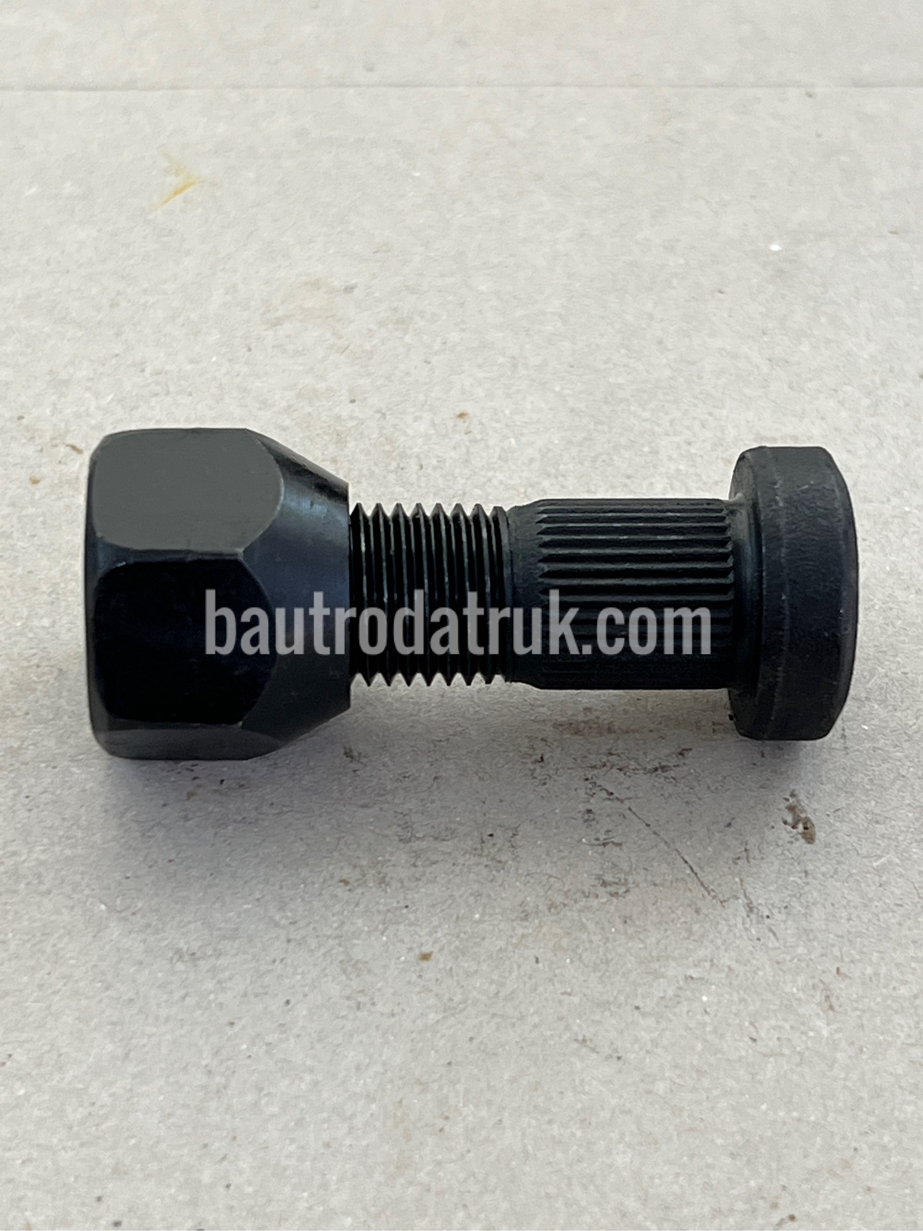 Baut Roda Forklift – Diamond Baut Roda